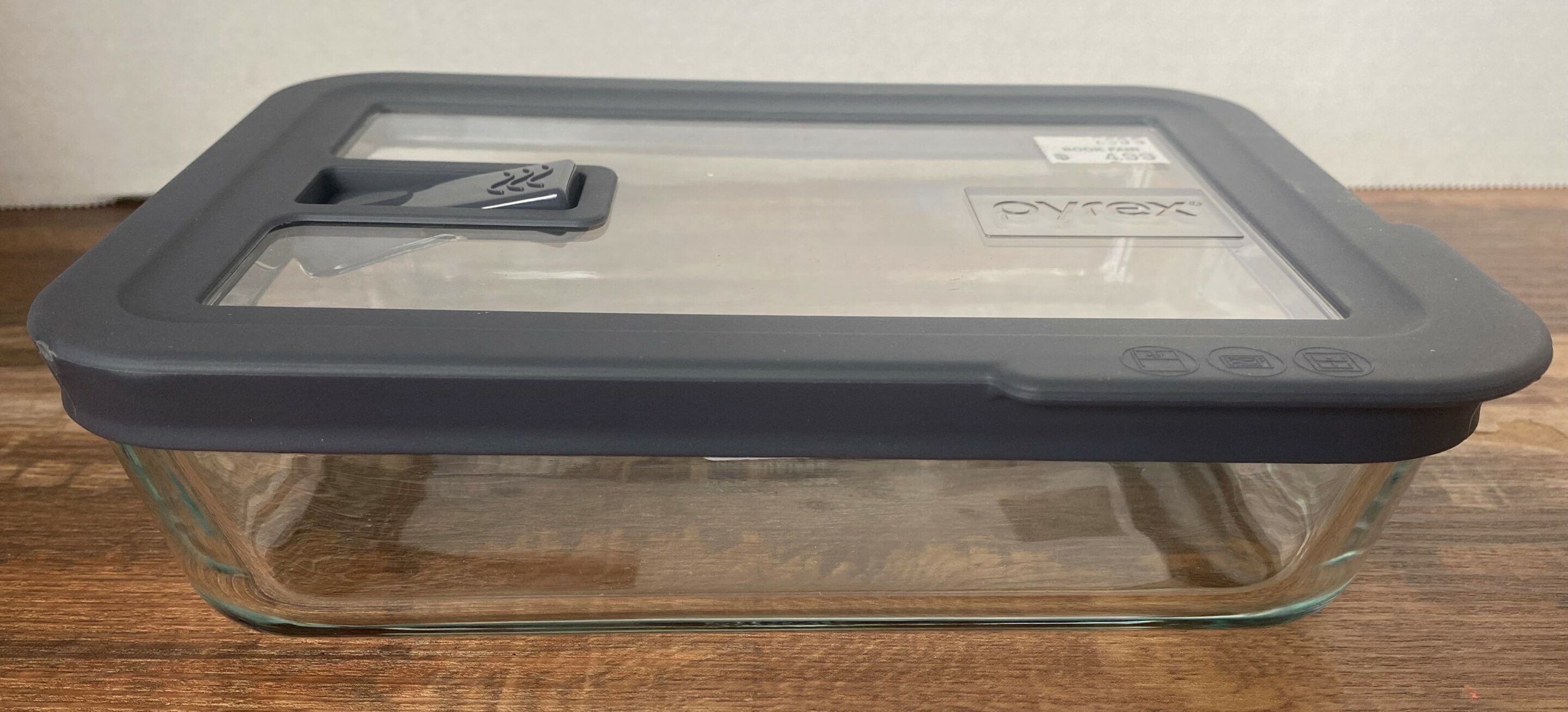 Pyrex Glass Food Storage 3-Cup Rectangle Container with Dark Grey ...