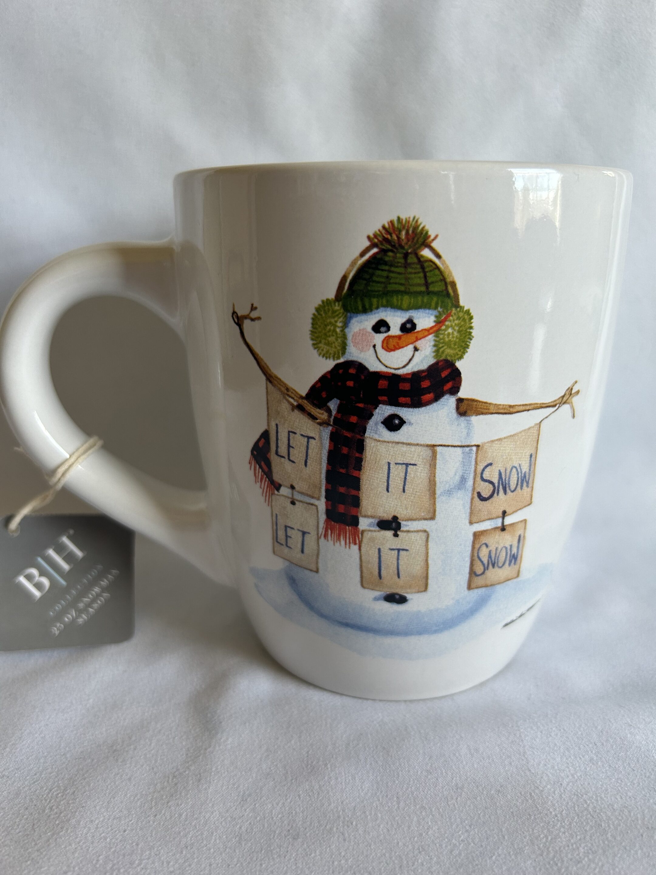 “Let It Snow” 25oz Snowman Mug | Green Valley Book Fair